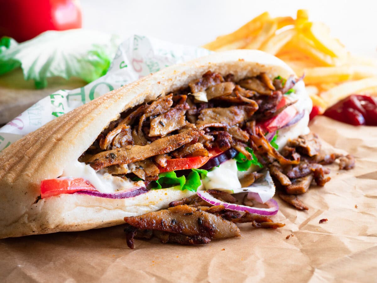 Recette de Kebab Vegan + Sauce Blanche Magique Beau Gosse
